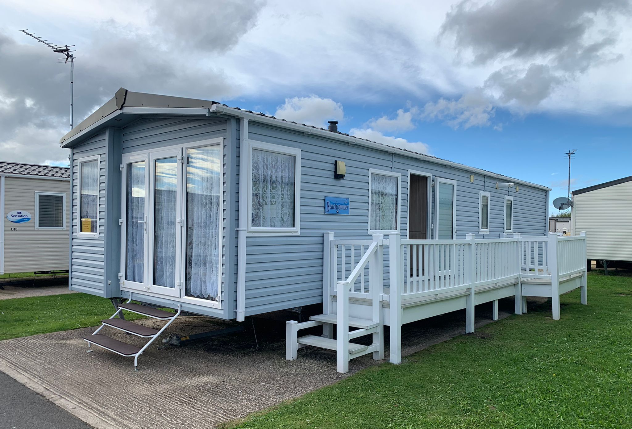 Lyons Winkups Holiday Park Stays – NWHR