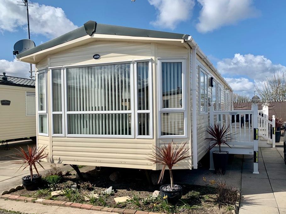 Lyons Winkups Holiday Park Stays – NWHR