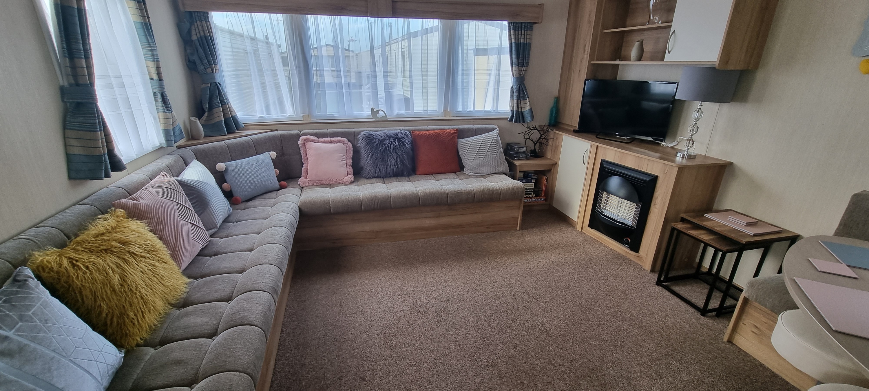 Lyons Winkups Holiday Park Stays – NWHR